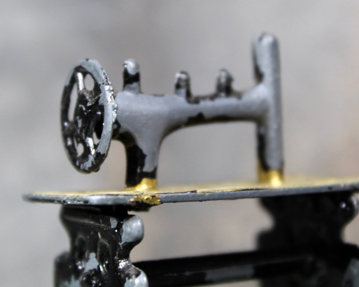 Antique Cast-Iron Dollhouse Sewing Machine | Vintage Toys | Bixley Sho ...